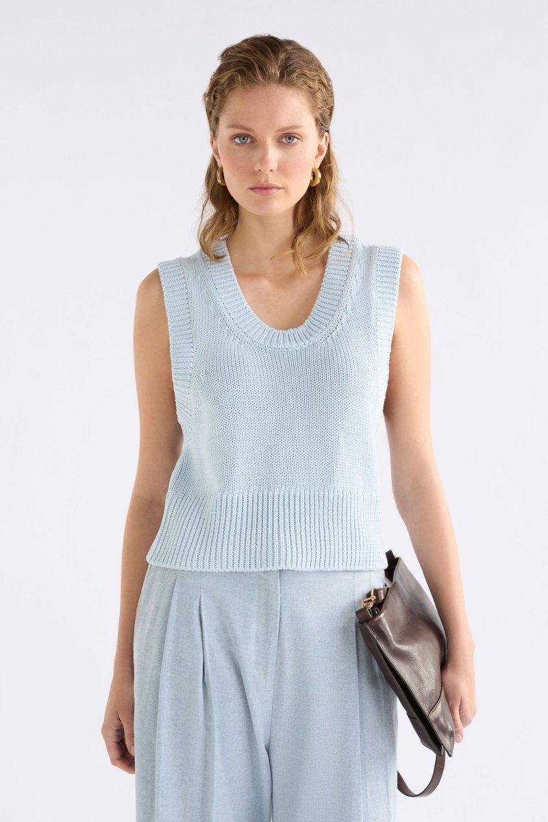 Elk Mikkel Vest - Pearl Blue – Flying With Birds